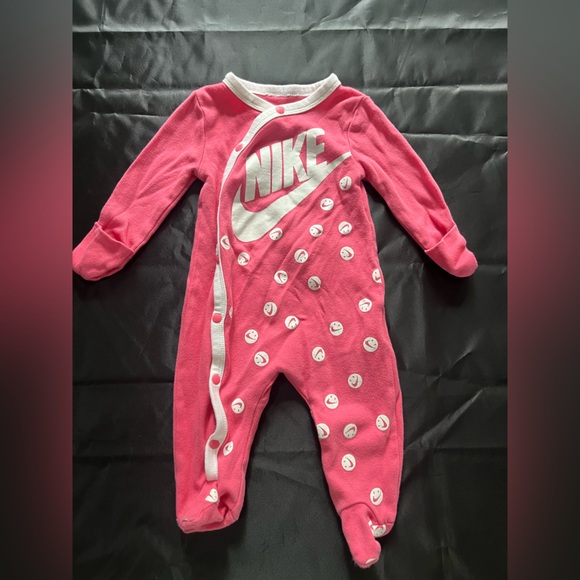 Nike | One Pieces | Nike Girl Size 3m Snap Onesie Pajama Outfit Pink ...